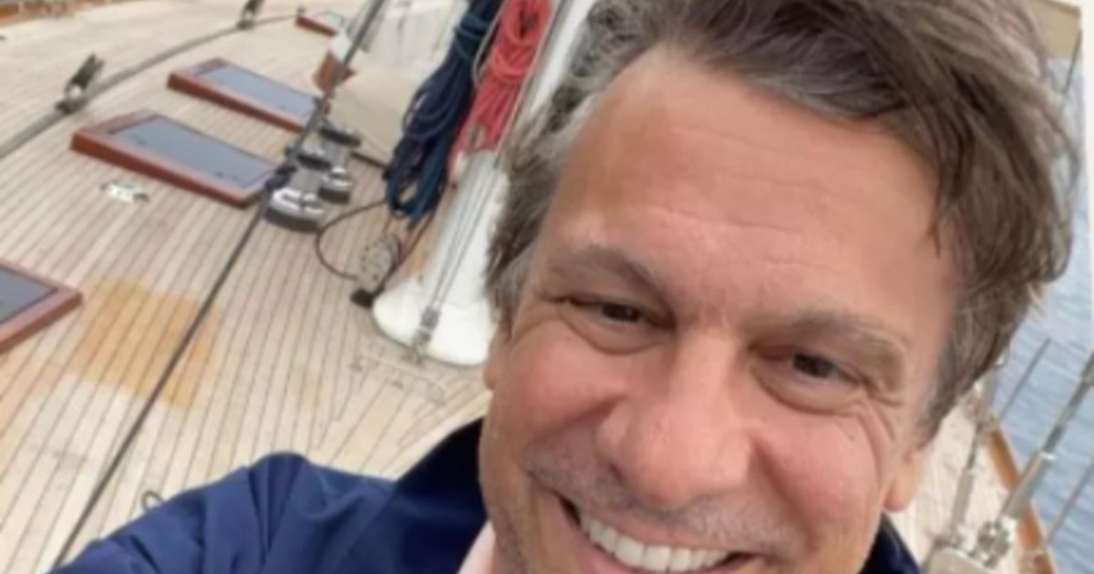 Danilo Toninelli insulta Nicola Porro in barca a vela: "Questo qui è ...