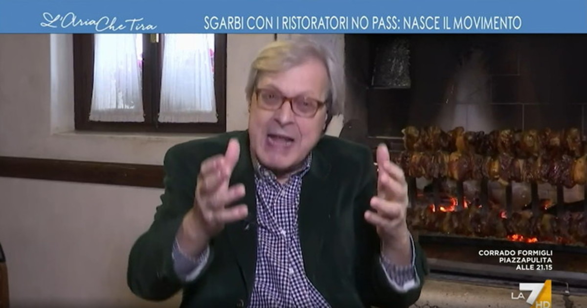 L'aria che tira, Cecchi Paone sfregia Vittorio Sgarbi: "Con quei polli ...