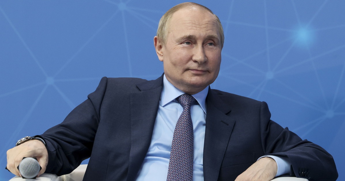 Vladimir Putin: "Sono come Pietro il Grande". Poi il malore improvviso ...