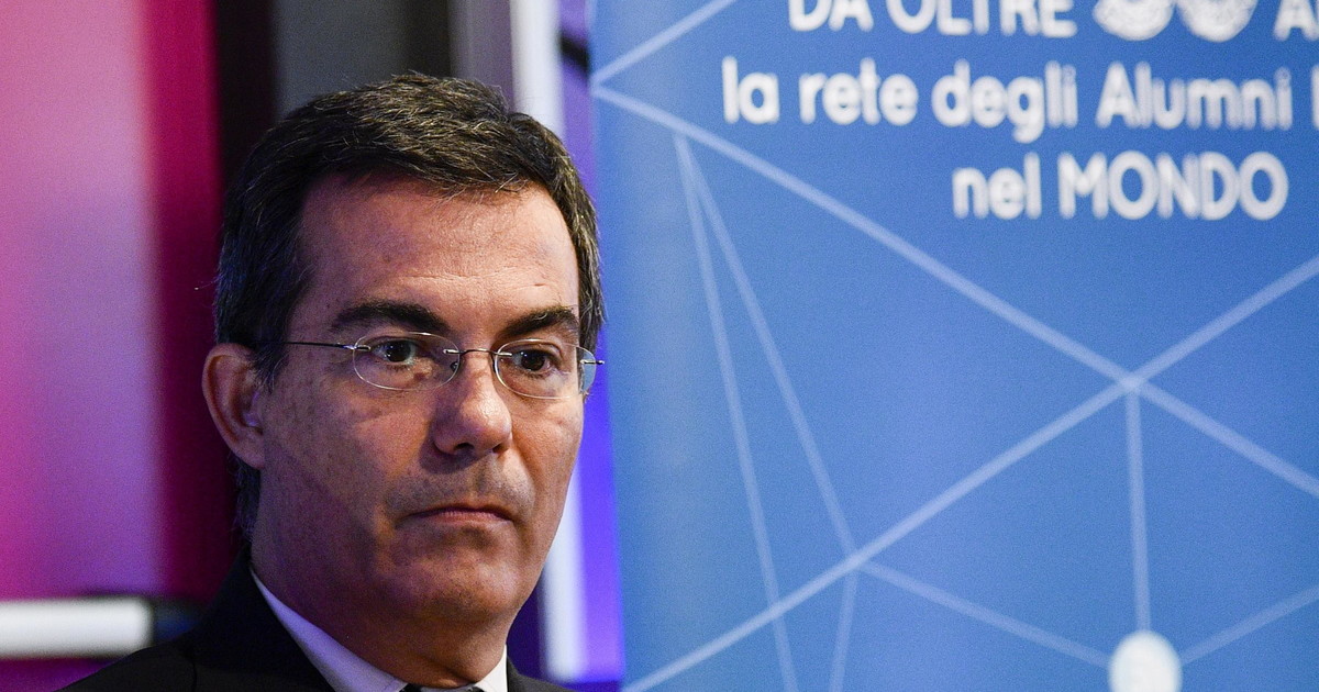 Giovanni Floris, fango sulla Meloni: "Mi lascia interdetto. E la Fiamma ...