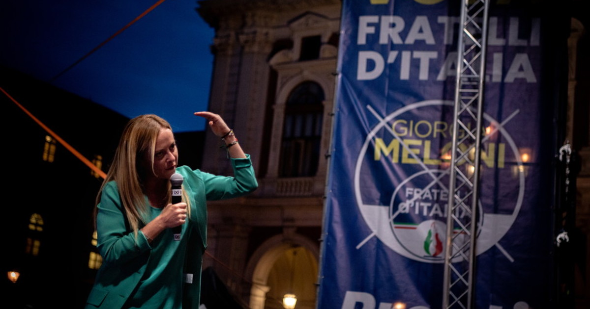 Giorgia Meloni, smontata la bufala dei 5s sul comizio: "Chi glielo ...