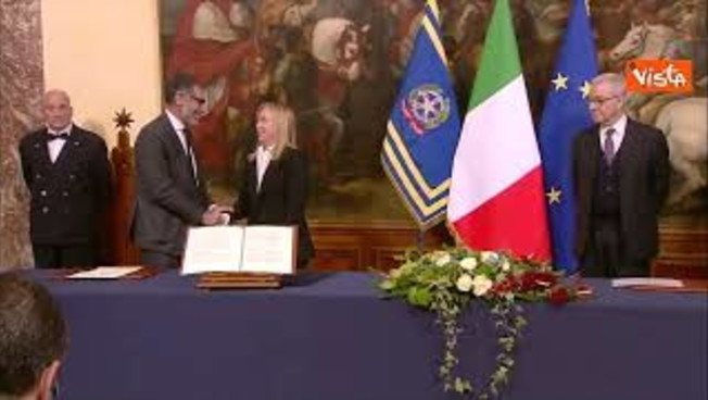 Claudio Barbaro giura come Sottosegretario all'Ambiente | Libero ...