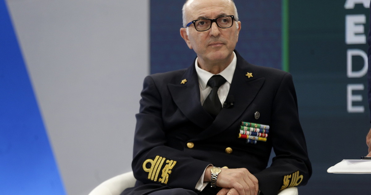 Ong, ammiraglio Carlone: "Ecco quando non devono intervenire" – Libero ...