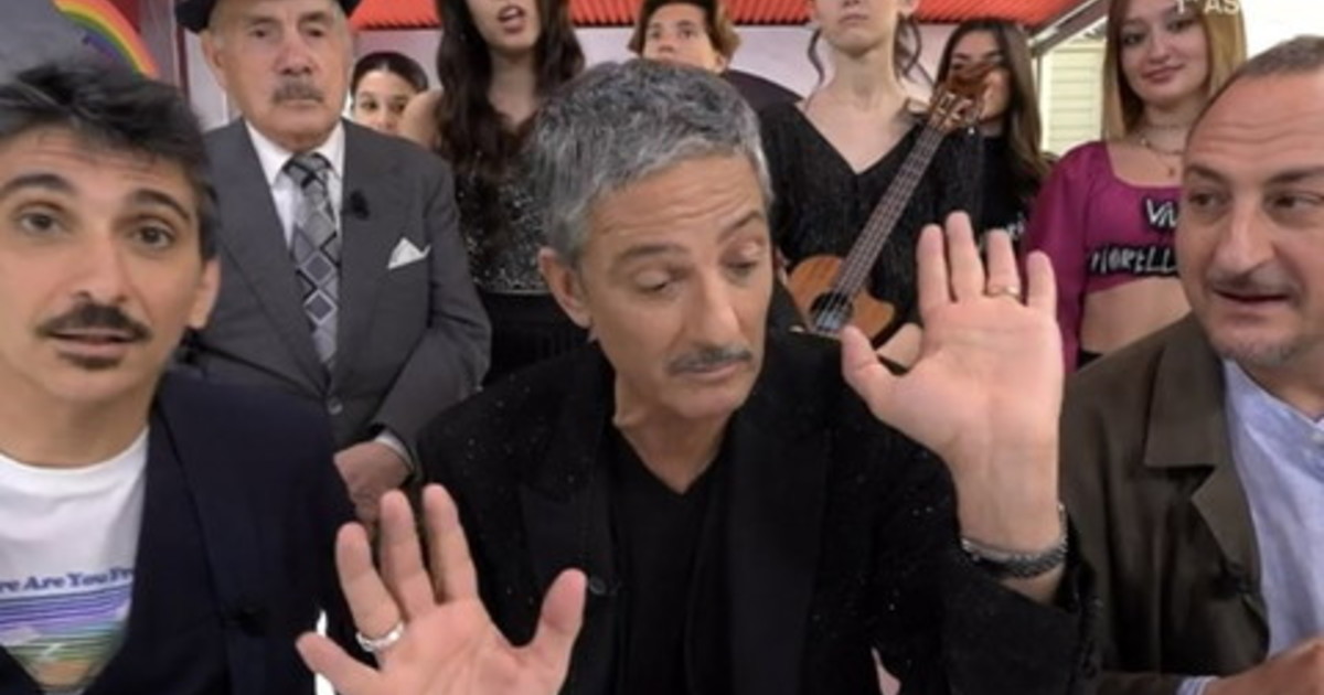 Fiorello, scatenato sull'Annunziata: "Telemin...", cosa gli scappa di ...