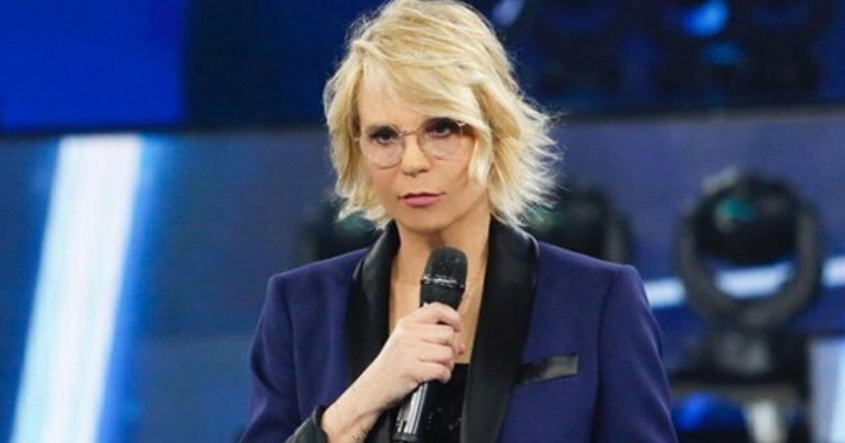 Maria De Filippi, bomba dai corridoi Mediaset: "I grandi amori ...
