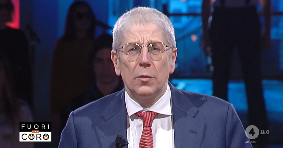 Mario Giordano, nubi nere a Mediaset: "Fuori linea", cosa rischia ...