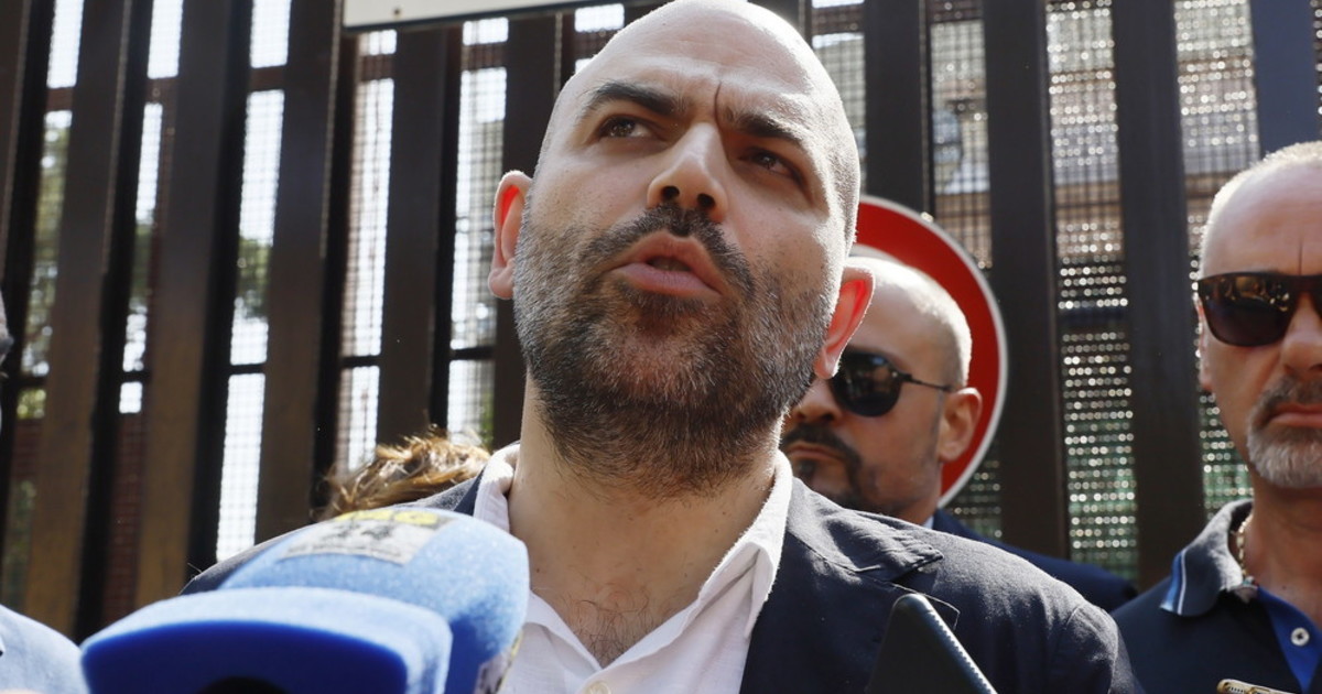 Caivano, FdI contro Saviano: "Teme che sparisca il degrado che lo ha ...