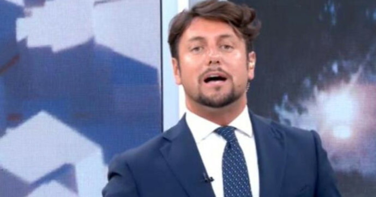 Giambruno, "auto-sospeso": la decisione dopo i fuorionda di "Striscia ...