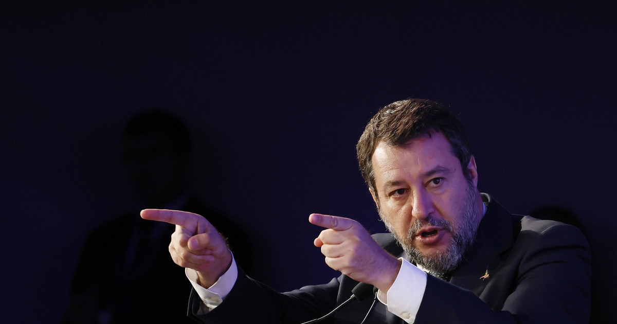 Zerocalcare, Salvini durissimo: "Io andrò a Lucca Comics, viva l'arte e la libertà" | Libero ...