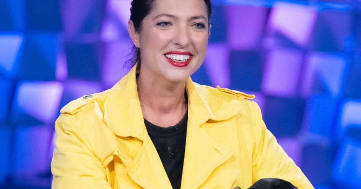 Stefania Petyx: "Mi hanno fatto esplodere l'auto". Attimi di terrore ...