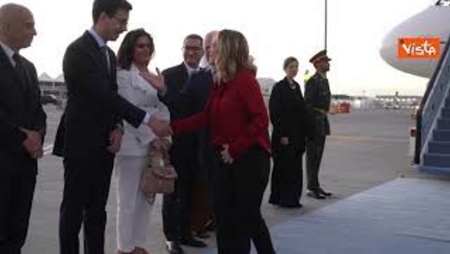 Cop28, Meloni arrivata a Dubai, ad accoglierla l'Ambasciatore d'Italia ...