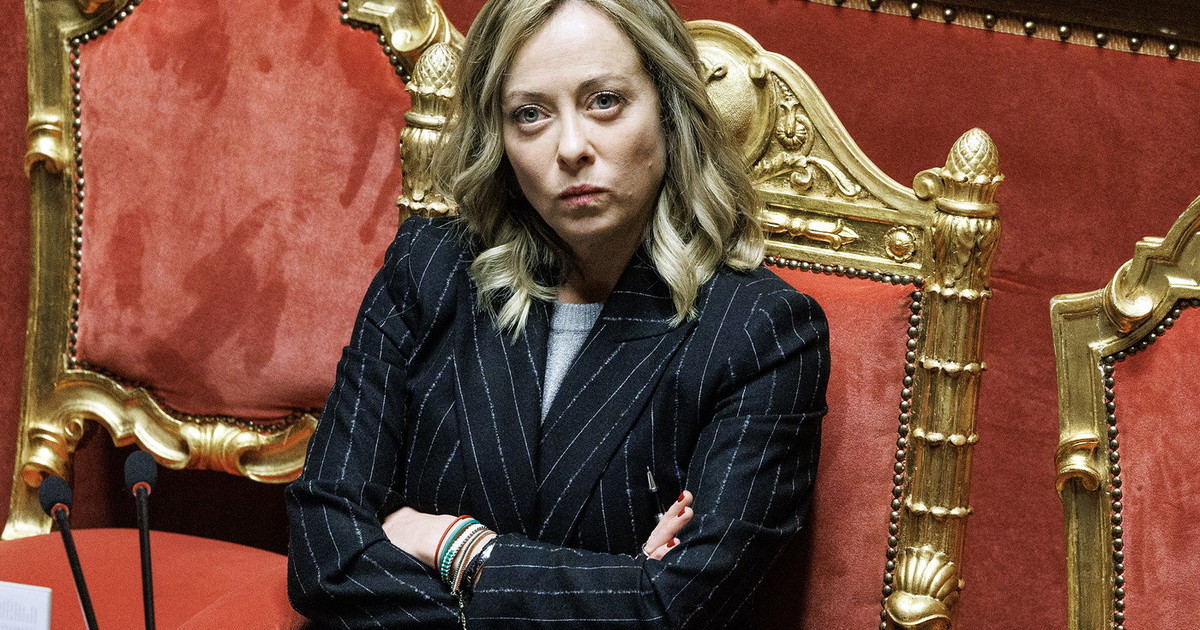 Meloni contro la sinistra: "Avete tifato più che per la coppa Davis ...