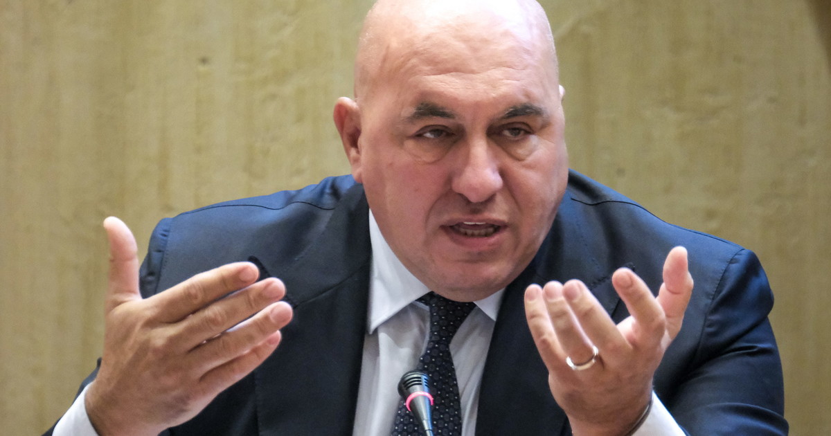 Guido Crosetto | il post su Threads del ministro della Difesa