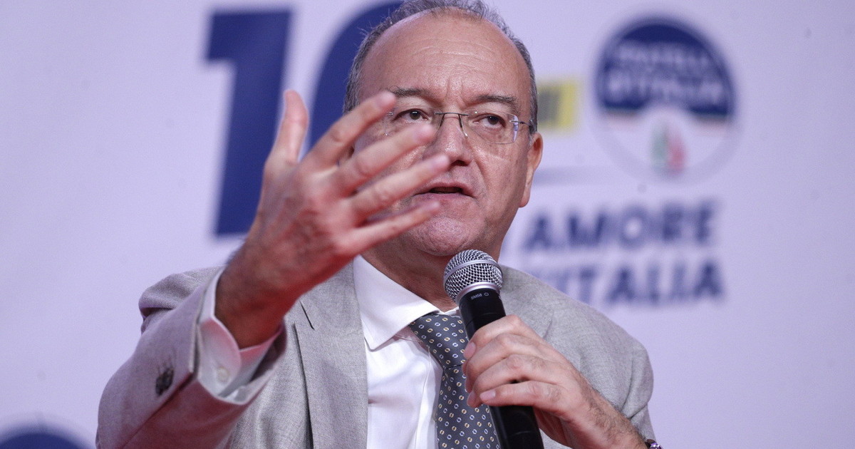 Valditara, boom su Instagram: è lui il ministro più gradito dai ...