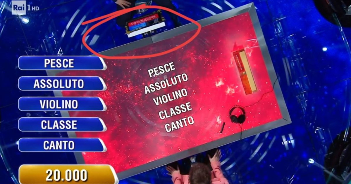 L'eredità, "il pesce ragno è la tracina": foto virale e un sospetto ...