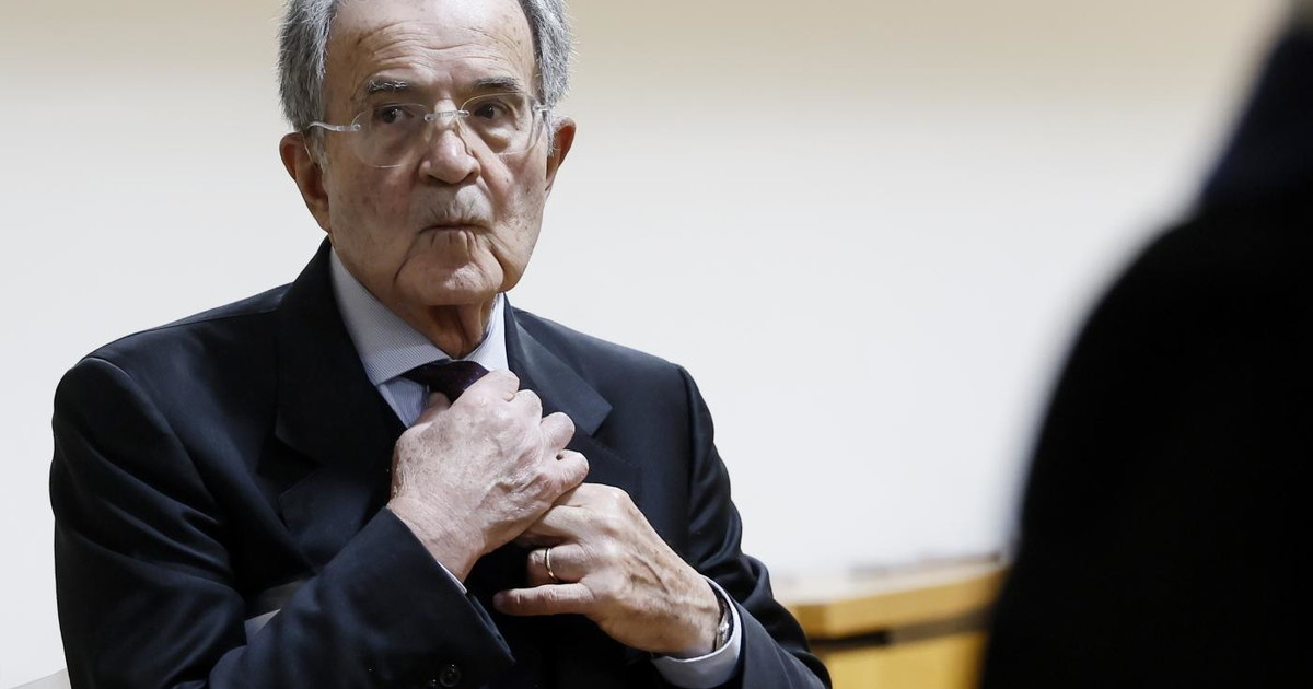 Romano Prodi, il plauso a Meloni: "Ha ragione sull'Egitto. Schlein ...