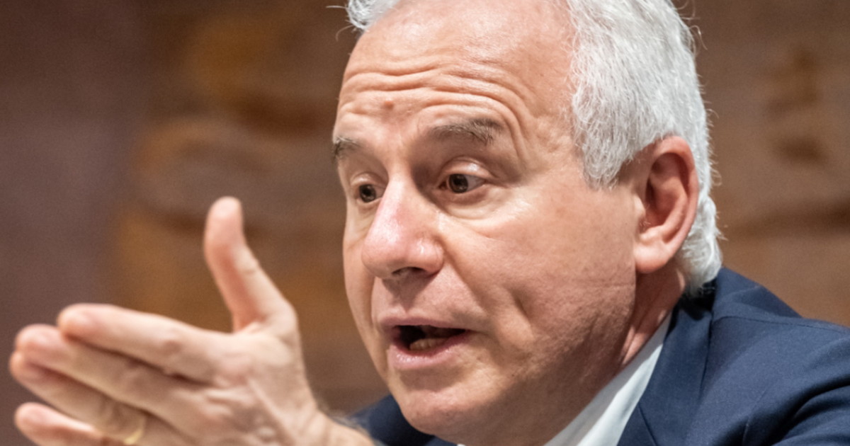 Marco Tarquinio, l'anti ddl-Zan candidato con il Pd di Zan | Libero ...