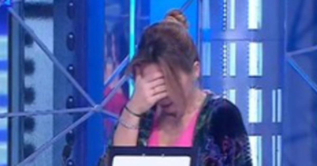 Affari tuoi, le pacchiste e il mancamento in studio: Din Don, dramma in ...