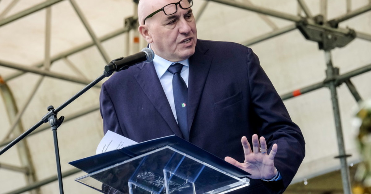 Crosetto contro Macron: "Soldati in Ucraina? Non comprendo la finalità ...