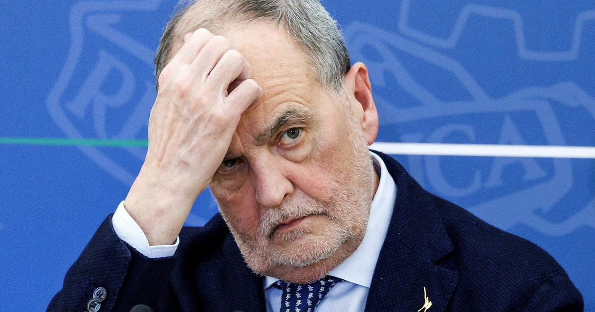 Roberto Calderoli, lo sfregio del Fatto: "Sanguer, mer***" e il ...