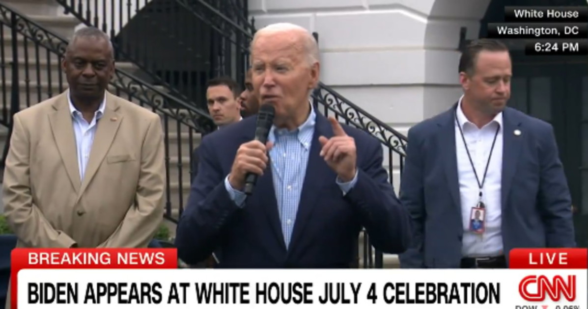 Joe Biden parla senza gobbo? Altro disastro totale: cosa gli esce di ...