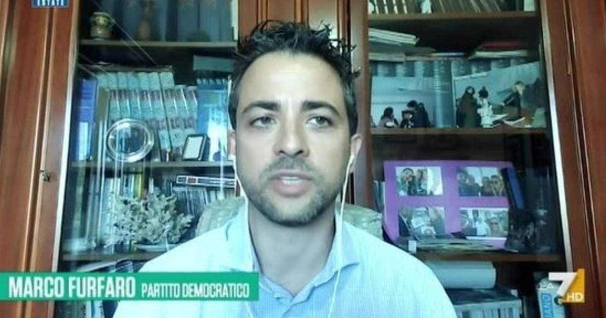 Francia, Marco Furfaro fuori controllo: "La destra va chiusa nei ...