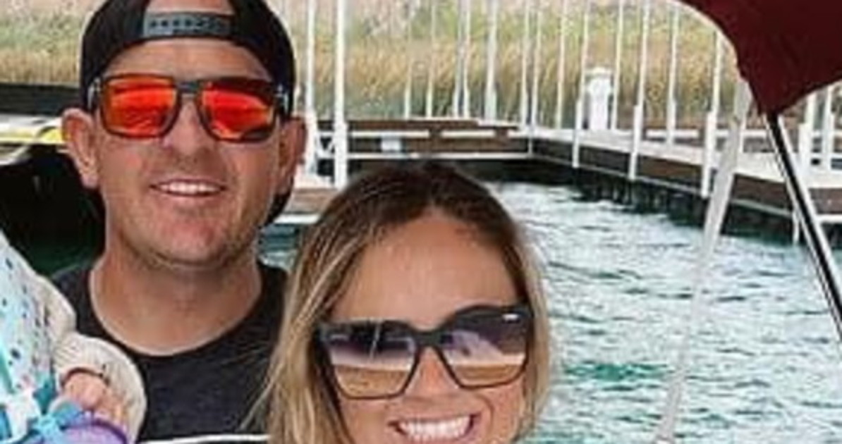 Arizona, neonata muore mentre è in barca con i genitori: c'erano 49 ...