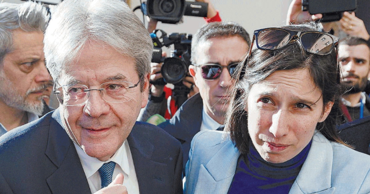 Schlein, Gentiloni, Pd: tutti sul carro di Kamala Harris. Che imbarazzo ...