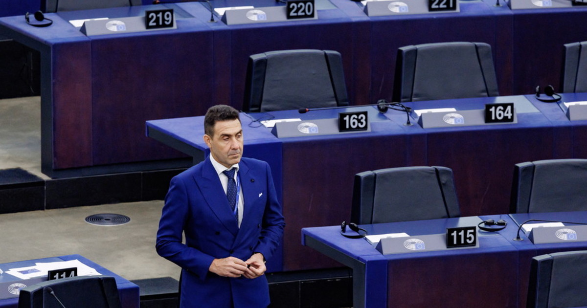 Generale Vannacci, perché la sinistra tifa per un suo partito | Libero ...
