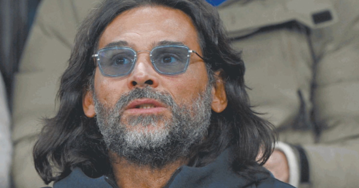 Lele Adani, le parole gridate a caso e i pronostici sballati: tutte le ...