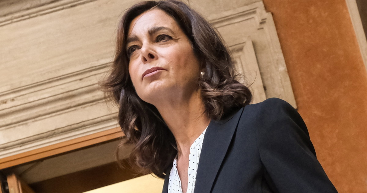 Laura Boldrini, l'ultima sparata: "Gli scafisti sono l'anello debole ...