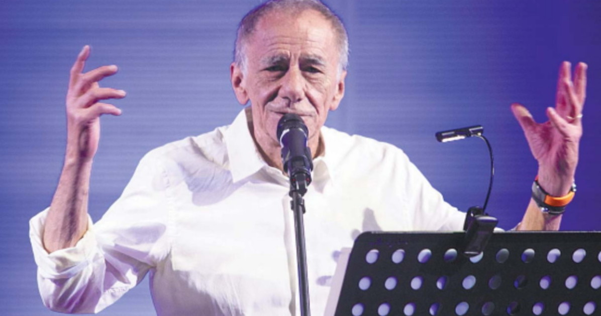 In Altre Parole, Roberto Vecchioni per attaccare il governo storpia ...