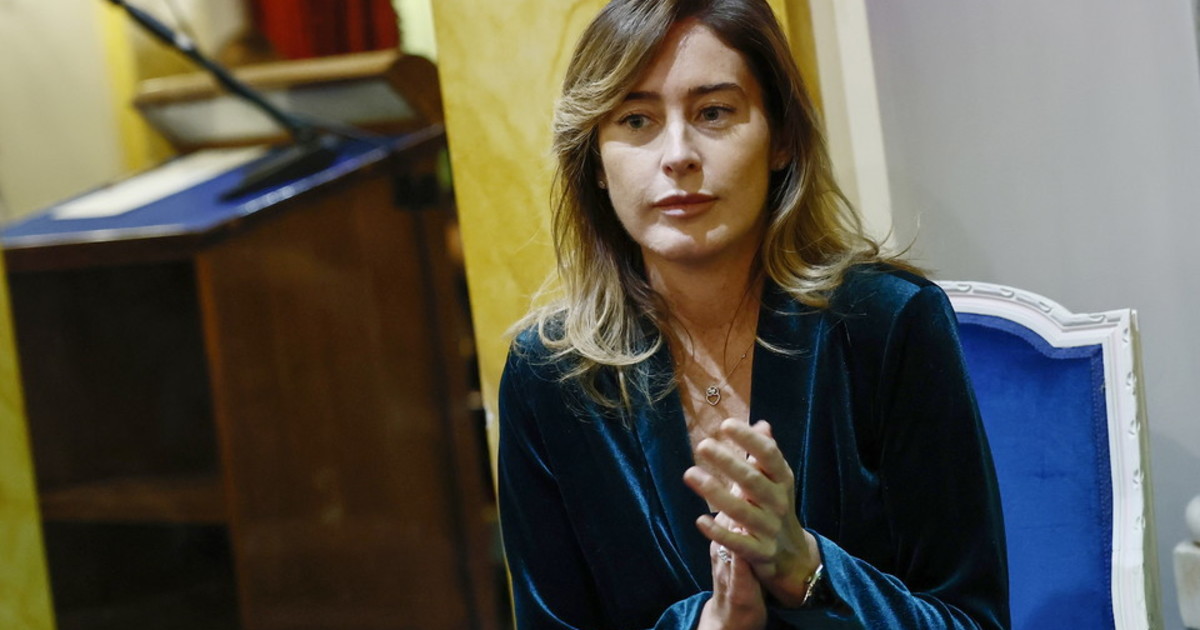 Maria Elena Boschi stronca Franceschini: "Mente lucida, ma è ...