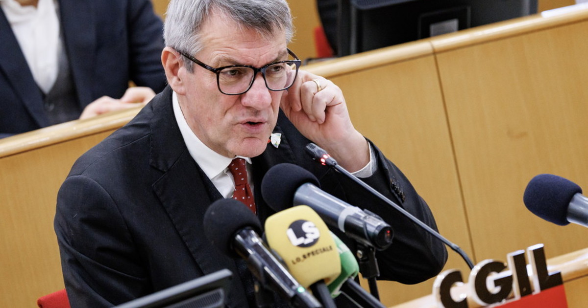 Maurizio Landini smascherato da Sbarra: "In cosa ha trasformato la Cgil ...