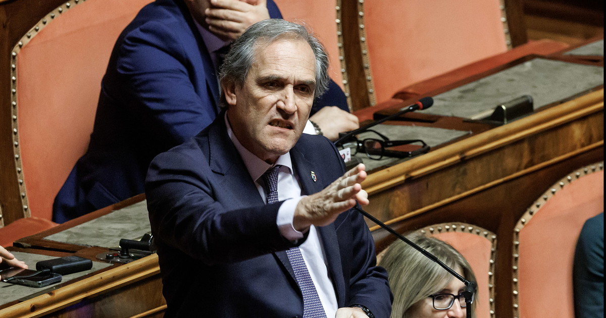 FdI, ecco come il senatore Menia ha zittito i negazionisti di Bari ...