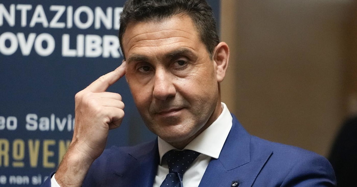 Il generale Vannacci contro Forza Italia, poi cancella tutto e accusa ...