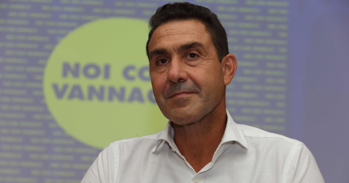Roberto Vannacci, incidente stradale in Versilia: ecco come sta il ...