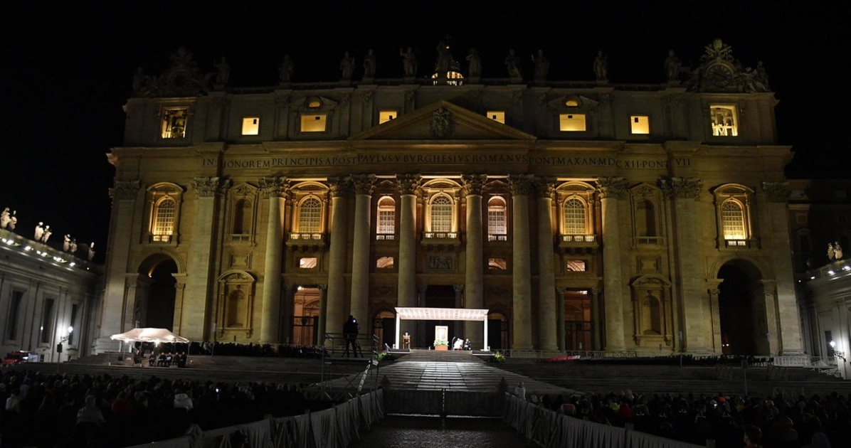 Papa Francesco, il rituale del camerlengo: dal velo all'anello del ...