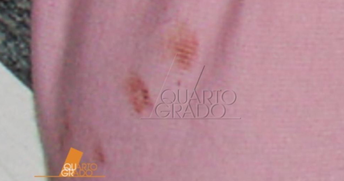 Garlasco, l'impronta insanguinata sul pigiama di Chiara Poggi? Può ...