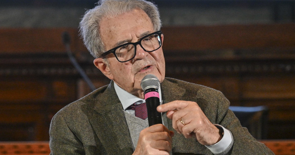 Ernesto Maria Ruffini, il suo logo: aiuto, torna Romano Prodi | Libero ...