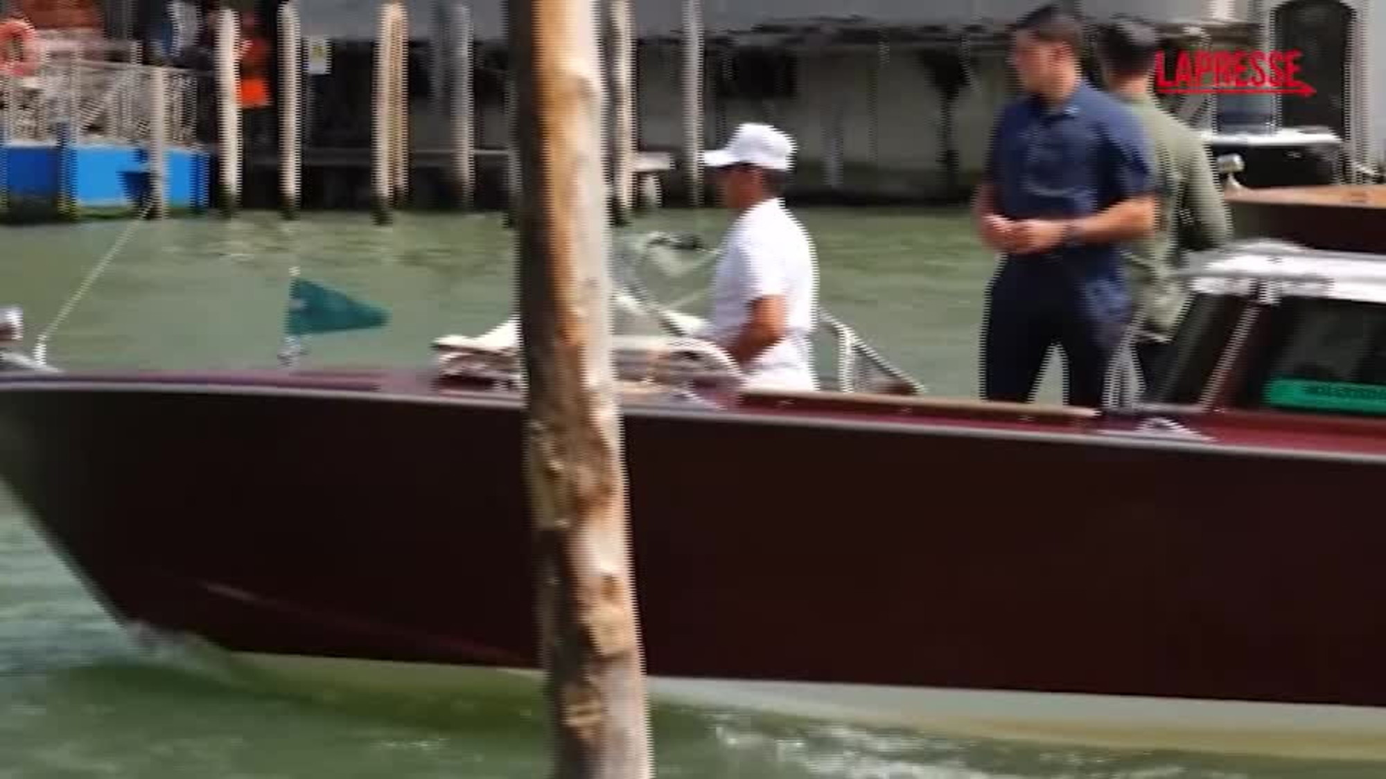 Jeff Bezos, il miliardario e Lauren Sanchez arrivati a Venezia per il matrimonio | Libero ...