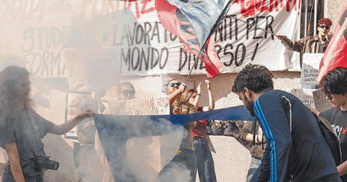 I pro-Gaza che contestano Libero ora fanno pure gli offesi | Libero ...