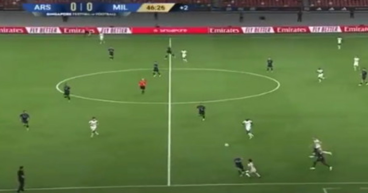 Milan, Max Allegri perde la testa in campo: "Chiamalo, cazz ...