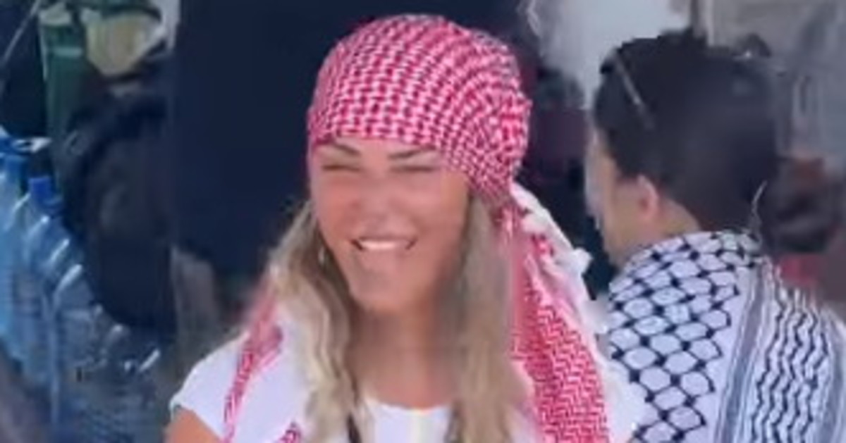 Ana Alcalde, "la convertita": chi è davvero l'attivista che balla sulla ...