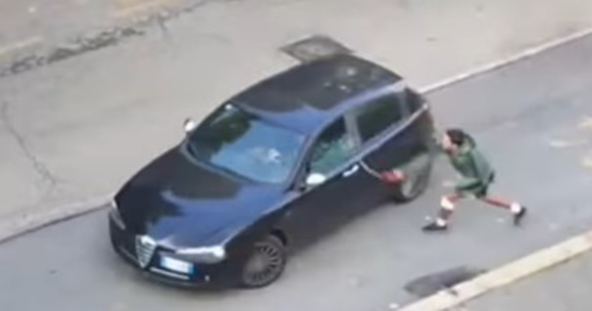 Torino, rissa tra rom a colpi di machete. Sardone: "Scenari da incubo ...