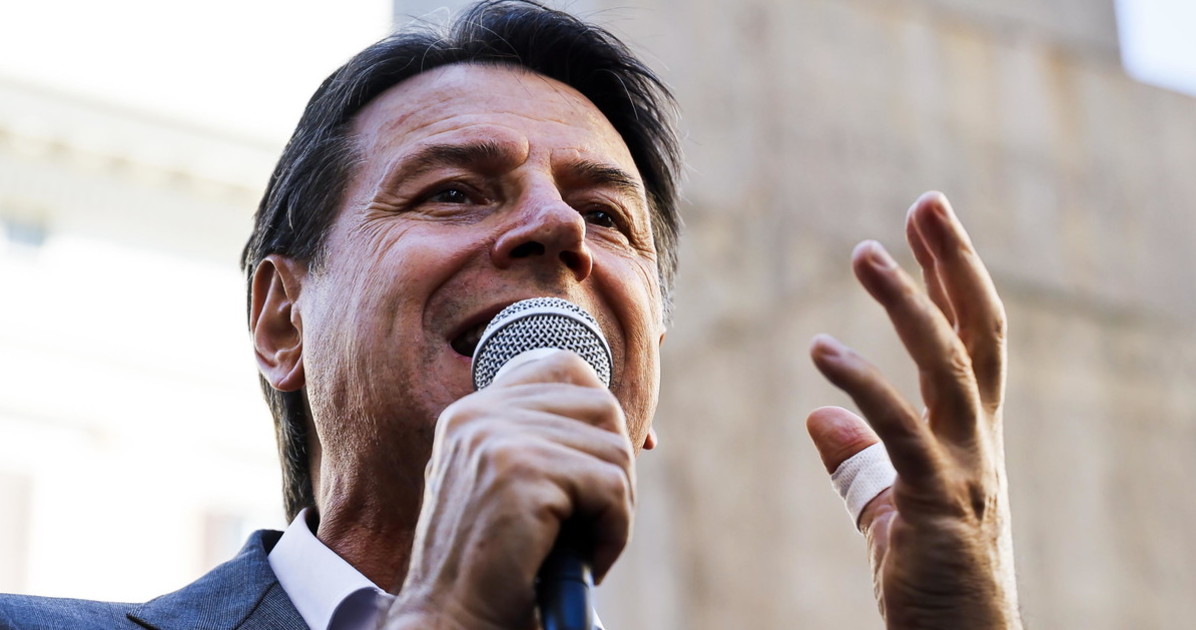 Giuseppe Conte attacca Meloni, replica-FdI: "Qual è il tuo posto ...