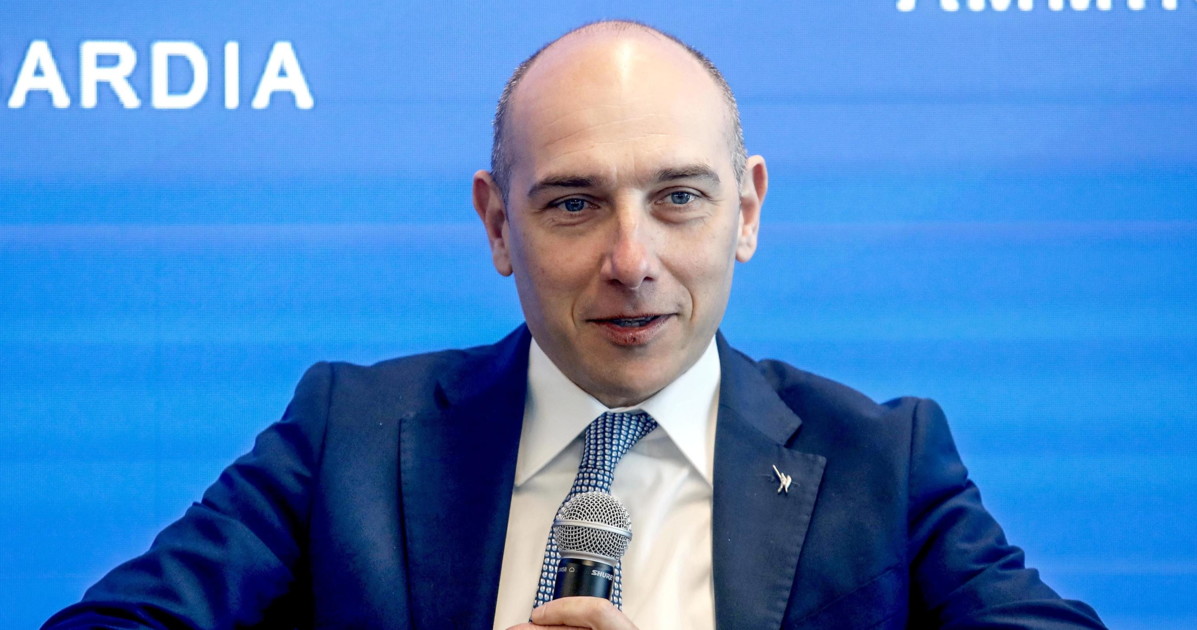 "Olimpiadi, la fiamma olimpica solca il Lago Maggiore: il ...