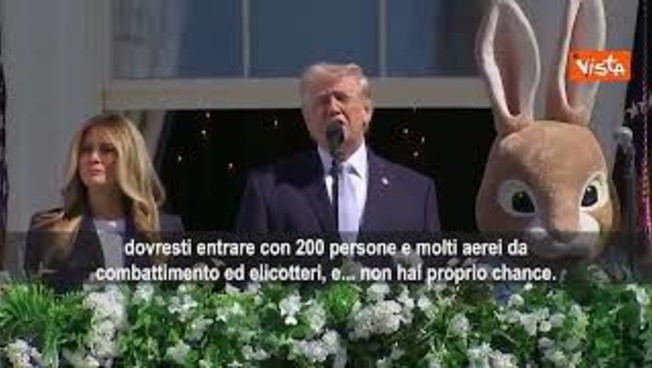 Trump parla di guerra in Iran col coniglio pasquale a fianco: Siamo una ...