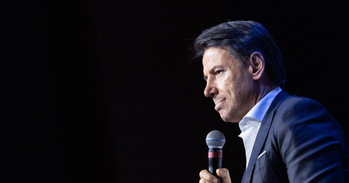 FdI denuncia Giuseppe Conte: "La firma in calce è la sua" | Libero ...