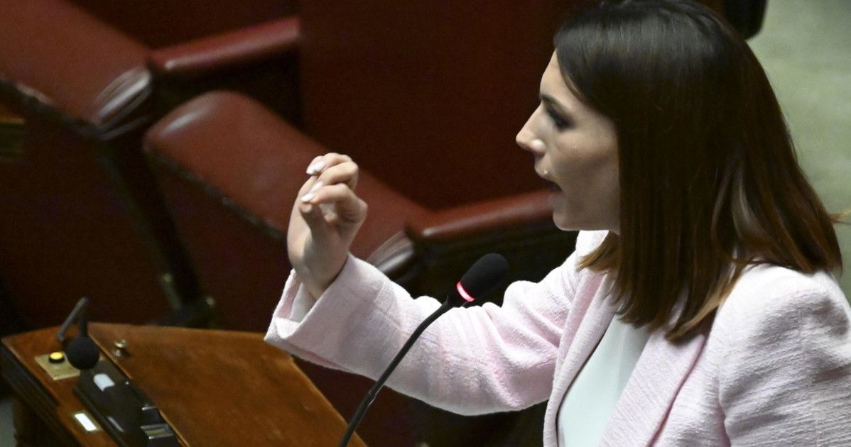 M5s, Vittoria Baldino contro Elly Schlein: "Patrimoniale? Solo fumo ...